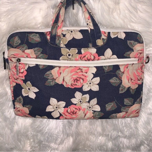 Canvaslife | Bags | Canvaslife White Rose Patten Laptop Sleeve 4 Inch ...